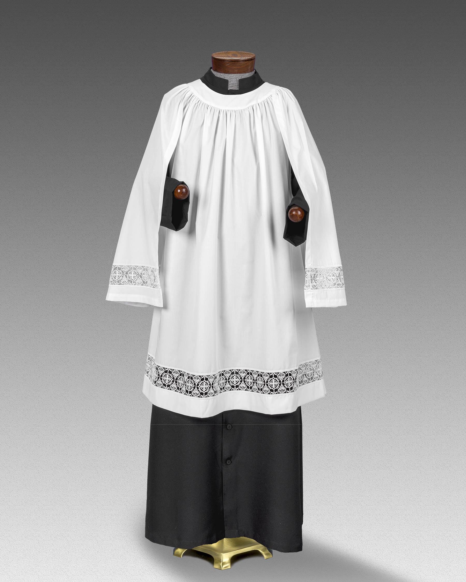 CM Almy | Vienna Organist Cotta with Round Yoke, Cathedral Length